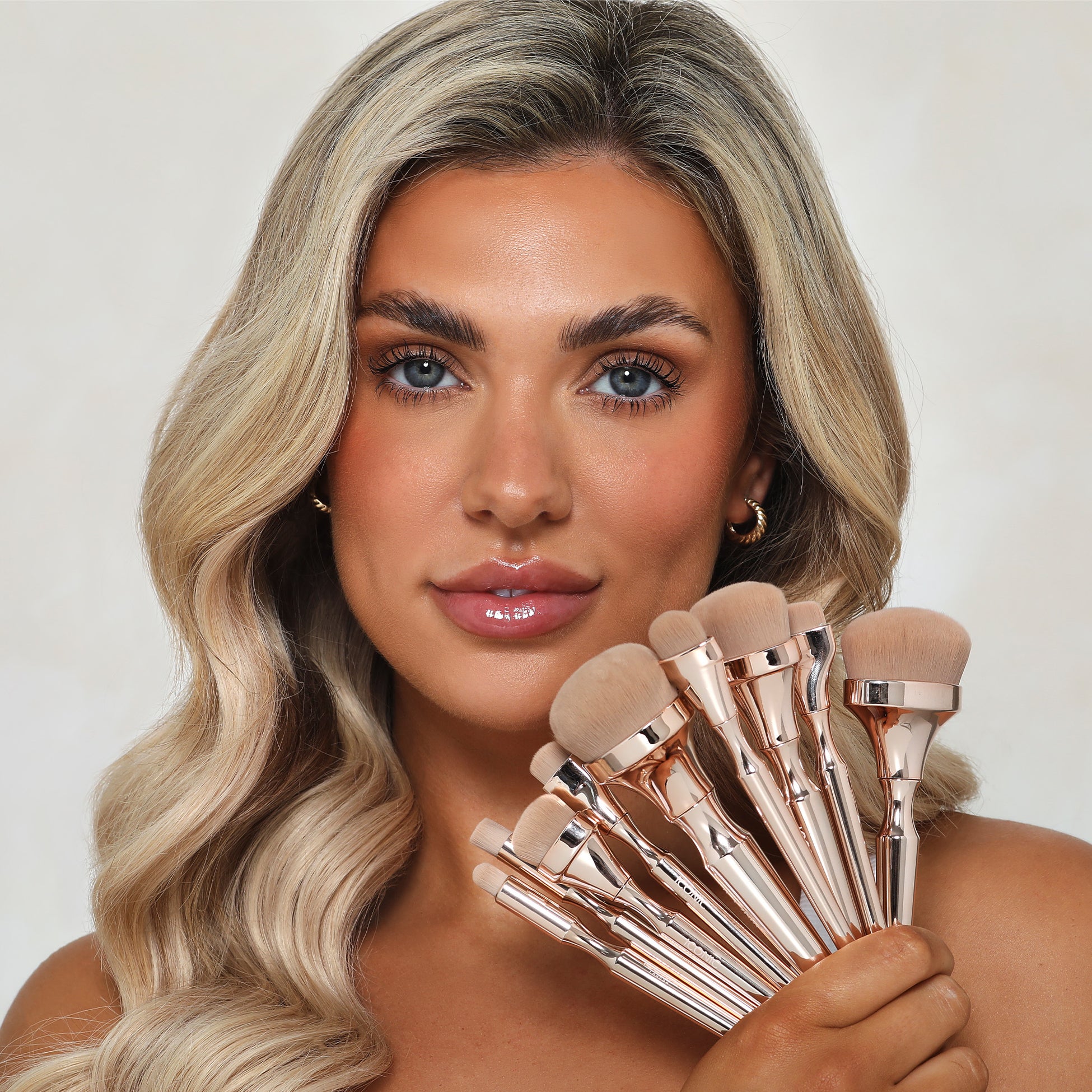 Face Highlighters & Illuminators | ICONIC London UK – ICONIC LONDON